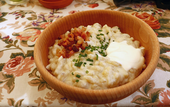 Halusky Bilder – Durchsuchen 414 Archivfotos, Vektorgrafiken und Videos ...