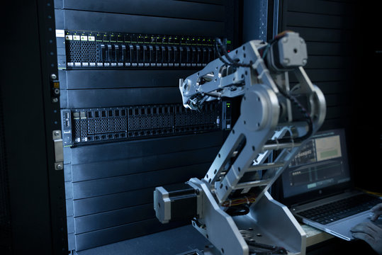 "Robot Automatic Data Storage And Center Database Images – Browse 89 Stock Photos, Vectors, and ...