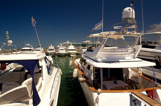 รูปภาพYates – เลือกดูภาพถ่ายสต็อก เวกเตอร์ และวิดีโอ3,021 | Adobe Stock