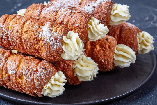 "Kurtos Kalacs" Images – Browse 264 Stock Photos, Vectors, and Video ...