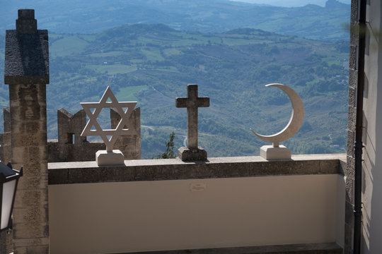 Religionen Images – Browse 954 Stock Photos, Vectors, and Video | Adobe ...