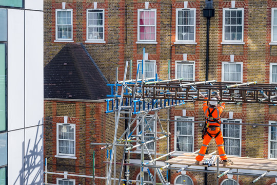 Scaffolder Images – Browse 2,326 Stock Photos, Vectors, and Video ...