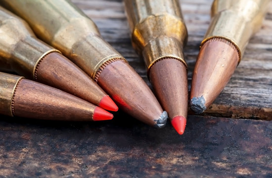 รูปภาพProjectile – เลือกดูภาพถ่ายสต็อก เวกเตอร์ และวิดีโอ117,239 ...