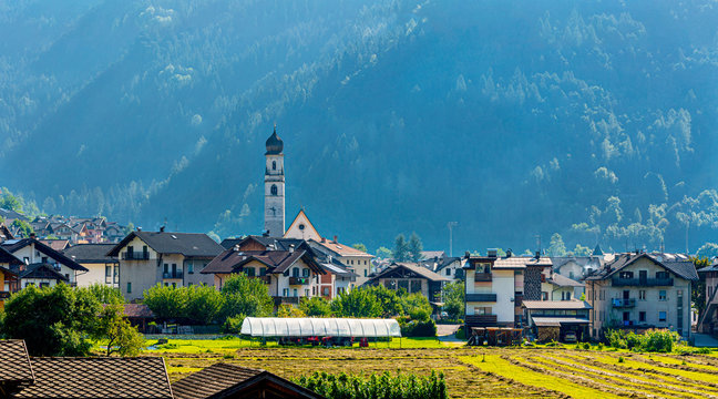 รูปภาพMezzano – เลือกดูภาพถ่ายสต็อก เวกเตอร์ และวิดีโอ119 | Adobe Stock