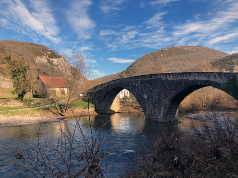 รูปภาพNavarrese – เลือกดูภาพถ่ายสต็อก เวกเตอร์ และวิดีโอ849 | Adobe Stock