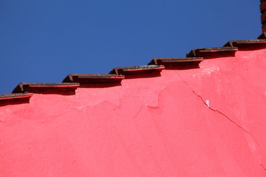 Dachkante Bilder – Durchsuchen 2,722 Archivfotos, Vektorgrafiken und ...