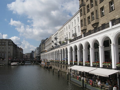 Alsterfleet Bilder – Durchsuchen 711 Archivfotos, Vektorgrafiken und ...