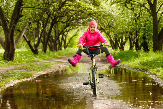 รูปภาพRunbike – เลือกดูภาพถ่ายสต็อก เวกเตอร์ และวิดีโอ535 | Adobe Stock