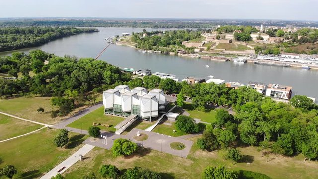 Usce Bilder – Durchsuchen 437 Archivfotos, Vektorgrafiken und Videos ...