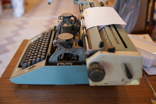 Stenotype Bilder – Durchsuchen 287 Archivfotos, Vektorgrafiken und ...
