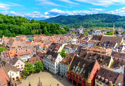 รูปภาพ"Freiburger – เลือกดูภาพถ่ายสต็อก เวกเตอร์ และวิดีโอ1,531 | Adobe ...