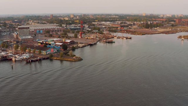 รูปภาพWerf – เลือกดูภาพถ่ายสต็อก เวกเตอร์ และวิดีโอ213 | Adobe Stock