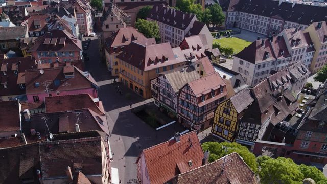 รูปภาพColmar – เลือกดูภาพถ่ายสต็อก เวกเตอร์ และวิดีโอ18,395 | Adobe Stock