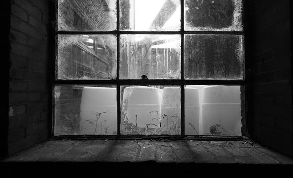 Fabrikfenster Bilder – Durchsuchen 89,453 Archivfotos, Vektorgrafiken ...