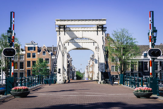 Shut-Down Images – Browse 59 Stock Photos, Vectors, and Video | Adobe Stock