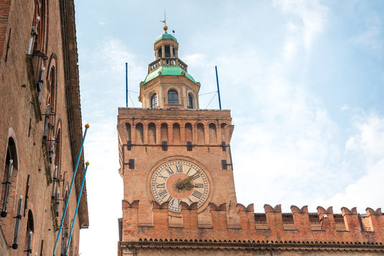 Horometer bilder – Bläddra bland 23 stockfoton, vektorer och videor ...