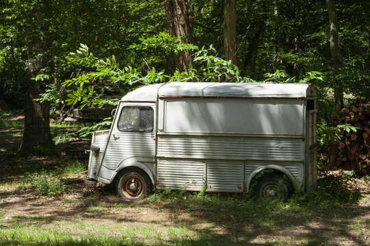 รูปภาพCamionnette – เลือกดูภาพถ่ายสต็อก เวกเตอร์ และวิดีโอ1,088 | Adobe ...