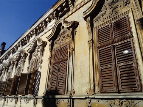 Pilasters Images – Browse 9,438 Stock Photos, Vectors, and Video ...