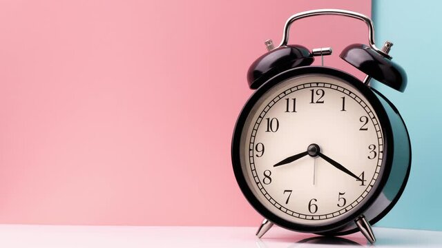 รูปภาพ9:00 – เลือกดูภาพถ่ายสต็อก เวกเตอร์ และวิดีโอ623 | Adobe Stock