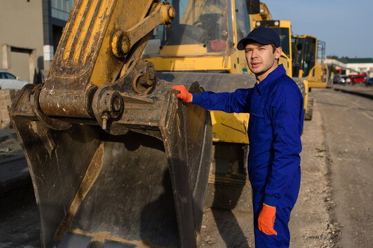 Baggerfahrer Bilder – Durchsuchen 6,999 Archivfotos, Vektorgrafiken und ...