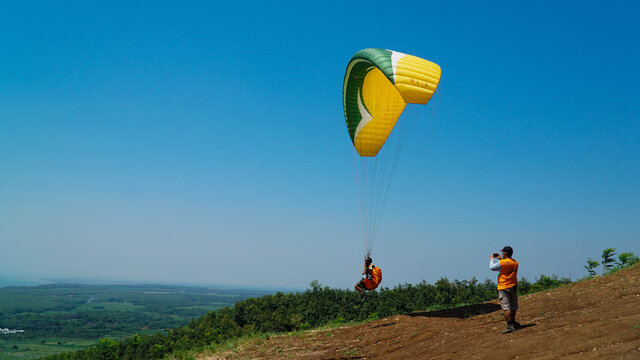 Paralayang Images – Browse 158 Stock Photos, Vectors, and Video | Adobe ...