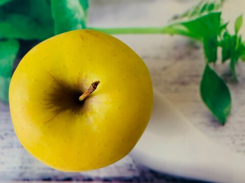 รูปภาพ"Manzana Golden" – เลือกดูภาพถ่ายสต็อก เวกเตอร์ และวิดีโอ73 ...