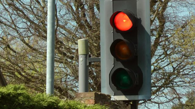 Red Traffic Light Uk Images – Browse 3,812 Stock Photos, Vectors, and ...