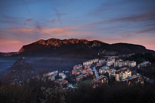 Majdanpek Bilder – Durchsuchen 113 Archivfotos, Vektorgrafiken und ...