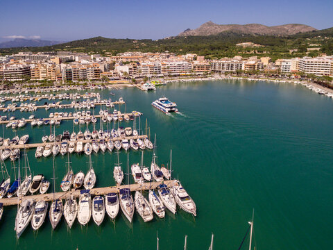 รูปภาพPantalan – เลือกดูภาพถ่ายสต็อก เวกเตอร์ และวิดีโอ165 | Adobe Stock