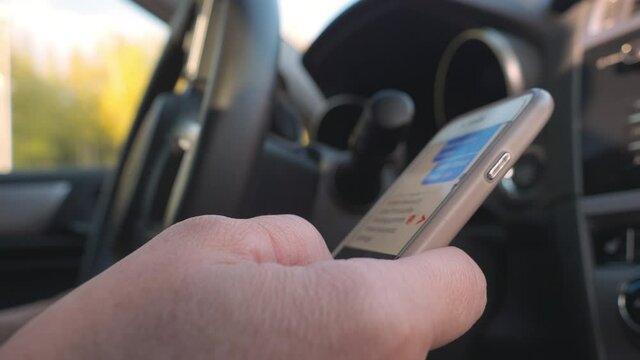 "Texting While Driving" Images – Browse 1,134 Stock Photos, Vectors ...