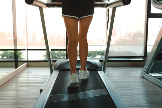 "Treadmill Running" Images – Browse 453 Stock Photos, Vectors, and ...