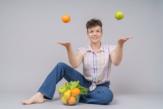 Jugglery Bilder – Durchsuchen 472 Archivfotos, Vektorgrafiken und ...