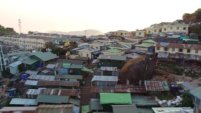 รูปภาพKyaikhto – เลือกดูภาพถ่ายสต็อก เวกเตอร์ และวิดีโอ94 | Adobe Stock