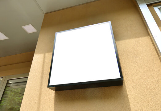 Signboard Images – Browse 18,602 Stock Photos, Vectors, and Video ...