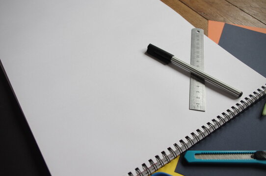 Fournitures Images – Browse 2,252 Stock Photos, Vectors, and Video ...