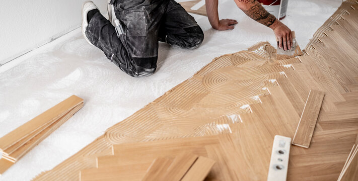 Bodenleger Bilder – Durchsuchen 1,888 Archivfotos, Vektorgrafiken und ...