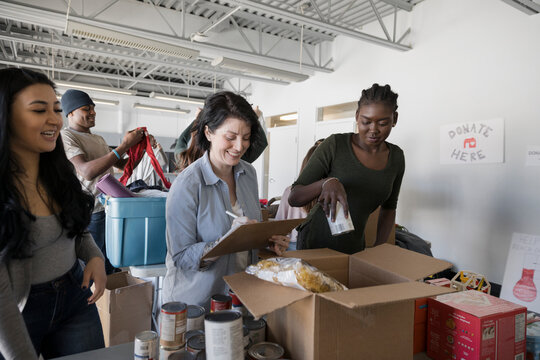 Donation Bilder – Durchsuchen 10,944,907 Archivfotos, Vektorgrafiken ...