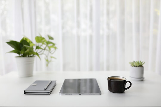 Notbook 이미지 – 찾아보기 710 스톡 사진, 벡터 및 비디오 | Adobe Stock