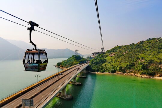 "Overhead Cable Car" Images – Browse 2,918 Stock Photos, Vectors, and ...