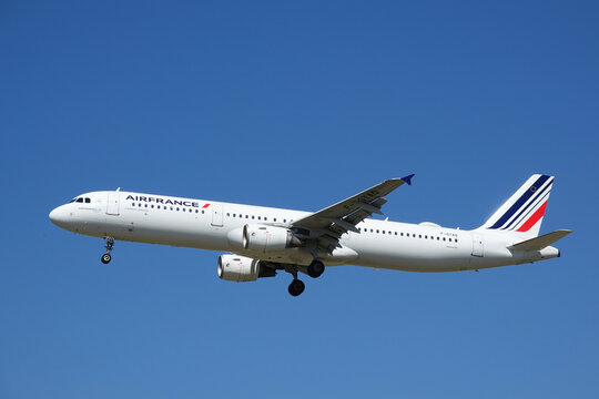 「Atterrir」の画像 - 2,479 件の Stock 写真、ベクターおよびビデオ | Adobe Stock