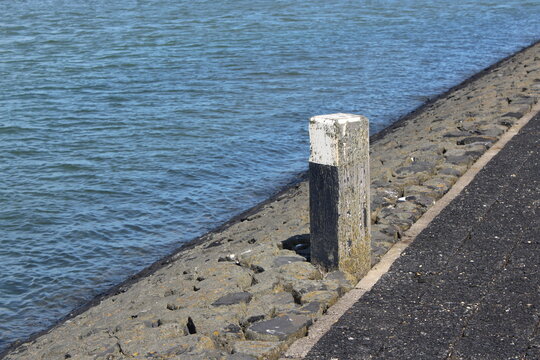 "Beach Pole" Images – Browse 98 Stock Photos, Vectors, and Video ...