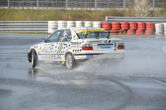 รูปภาพE36 – เลือกดูภาพถ่ายสต็อก เวกเตอร์ และวิดีโอ313 | Adobe Stock