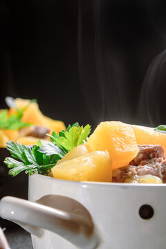 Backerbsensuppe Bilder – Durchsuchen 291 Archivfotos, Vektorgrafiken ...