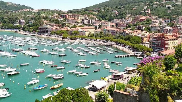 รูปภาพLerici – เลือกดูภาพถ่ายสต็อก เวกเตอร์ และวิดีโอ3,284 | Adobe Stock