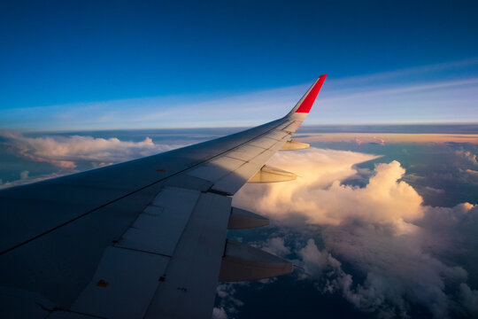 รูปภาพAirasia – เลือกดูภาพถ่ายสต็อก เวกเตอร์ และวิดีโอ1,308 | Adobe Stock