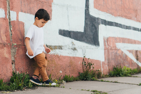 Child Standing Looking Down Images – Browse 3,131 Stock Photos, Vectors ...