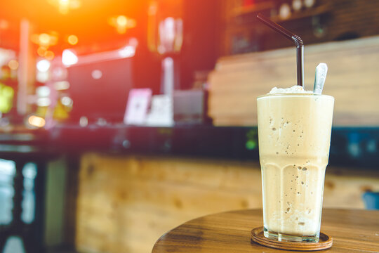 Milk-Shake Bilder – Durchsuchen 1,470 Archivfotos, Vektorgrafiken und ...