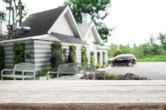 Blurry House Exterior Images – Browse 888 Stock Photos, Vectors, and ...