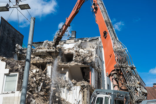 Abtragung bilder – Bläddra bland 405 stockfoton, vektorer och videor ...