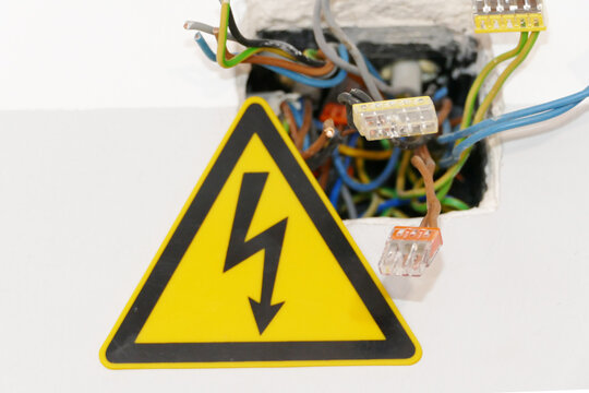 「Verteilerdose」の写真素材 | 76件の無料イラスト画像 | Adobe Stock